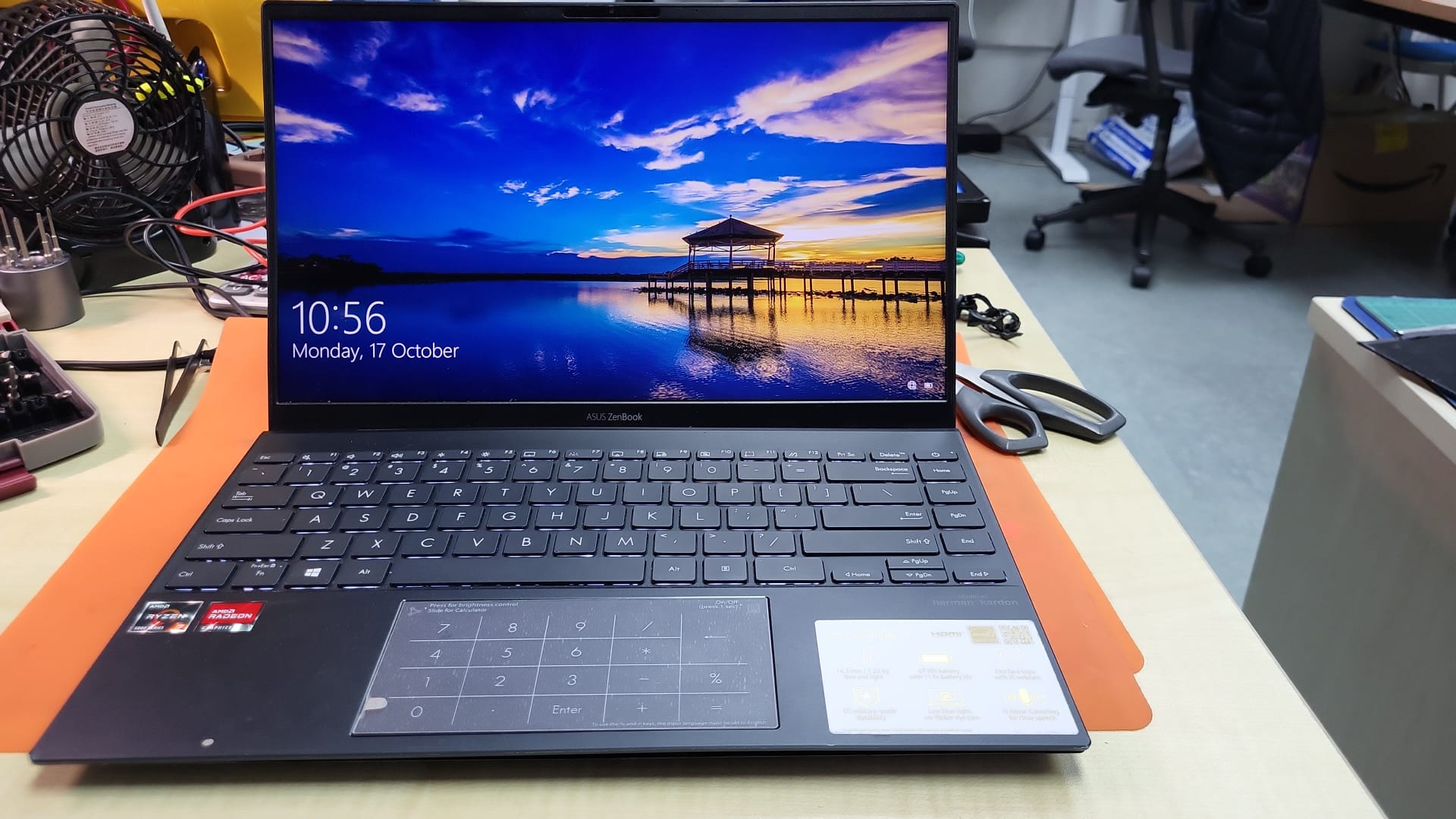 Asus ux425 更換顯示屏 - Hong Kong Game Gear Zone